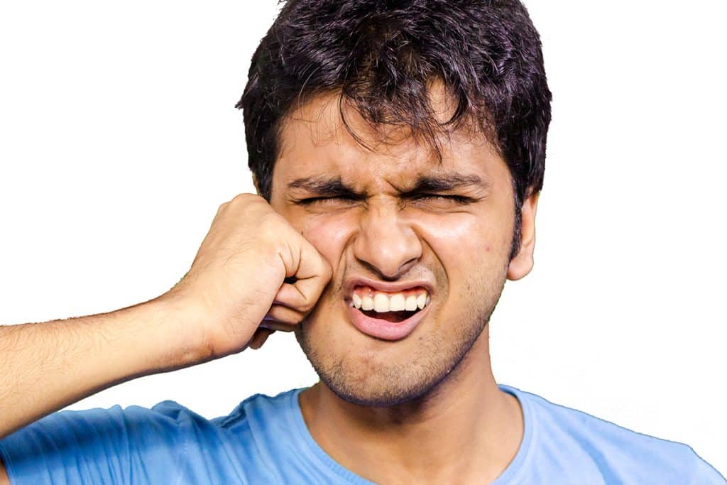 Can a Knocked-Out Tooth Be Saved? Tips for the First Hour - Modern ...