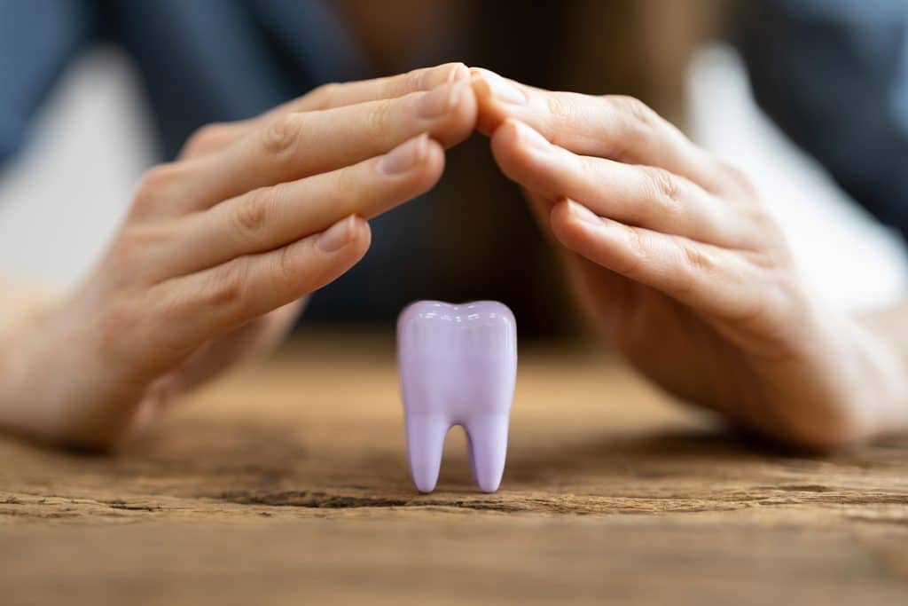 Can a Loose, Permanent Tooth Be Saved? – Modern Micro Endodontics